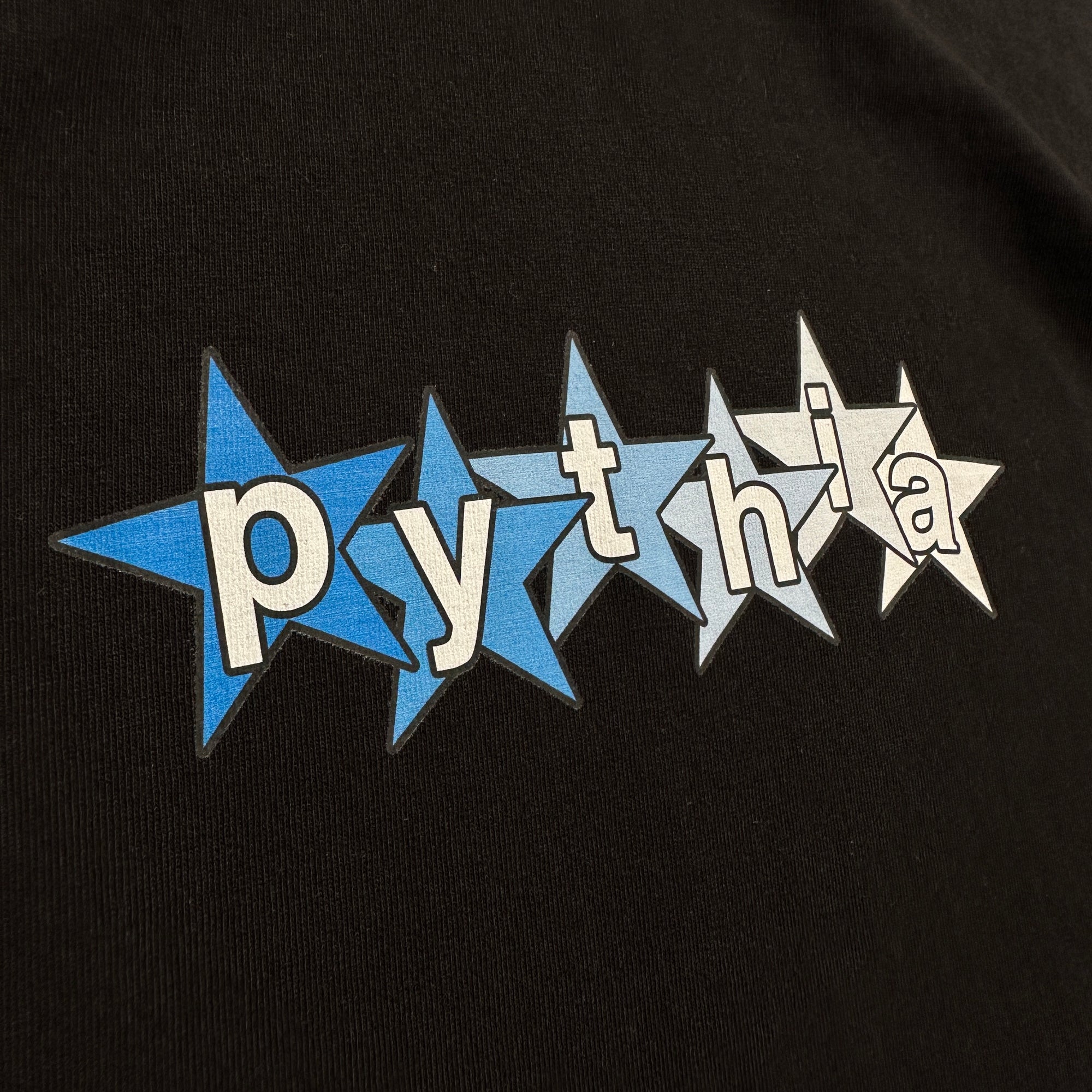 MULTI-STAR LOGO TEE – PYTHIA